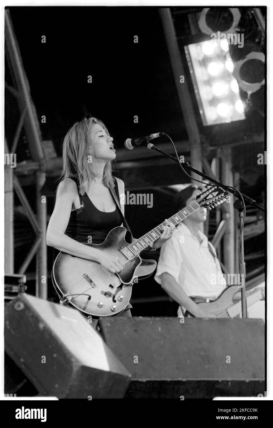 Glastonbury festival archive hi-res stock photography and images - Alamy