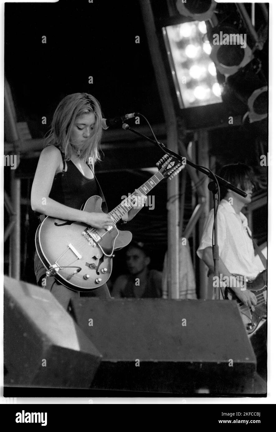 Glastonbury festival archive Black and White Stock Photos & Images - Alamy
