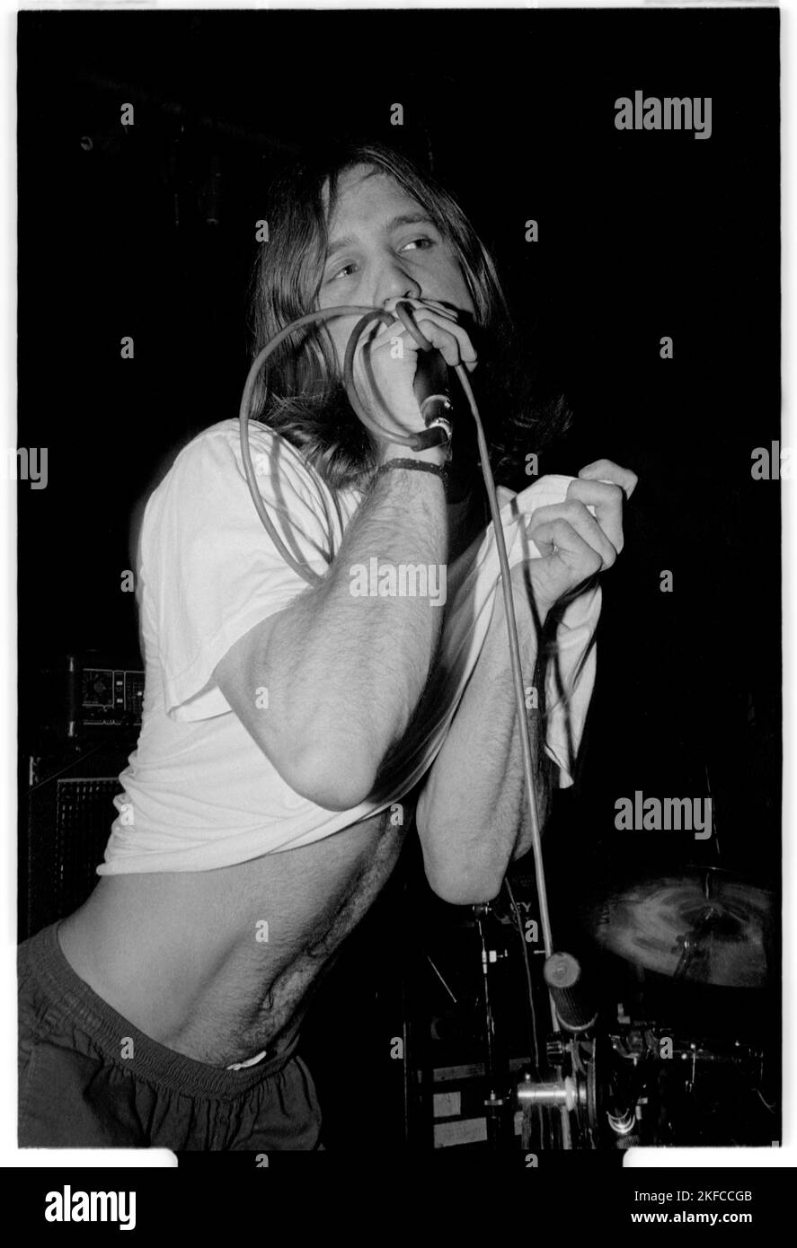 REEF, YOUNG, EARLY CONCERT, 1995: Singer Gary Stringer of Reef at the ...