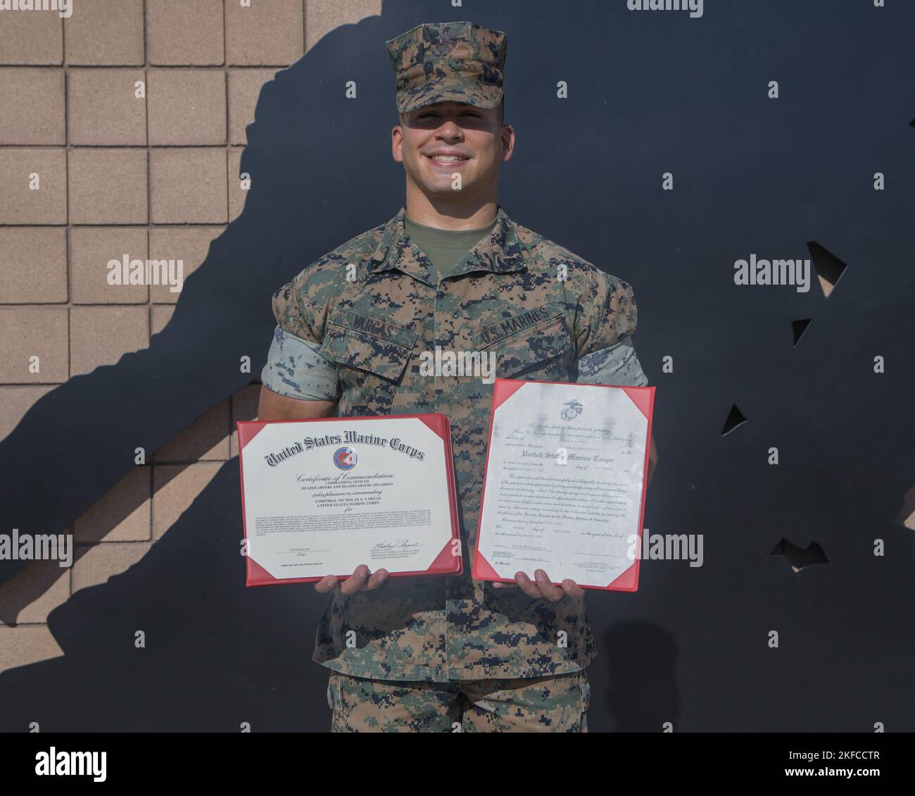 Airfield support hi-res stock photography and images - Alamy