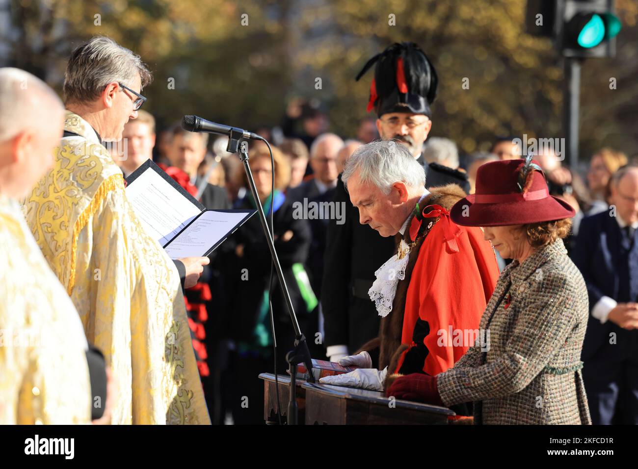 Lord mayor of london nicholas lyons hi-res stock photography and images ...