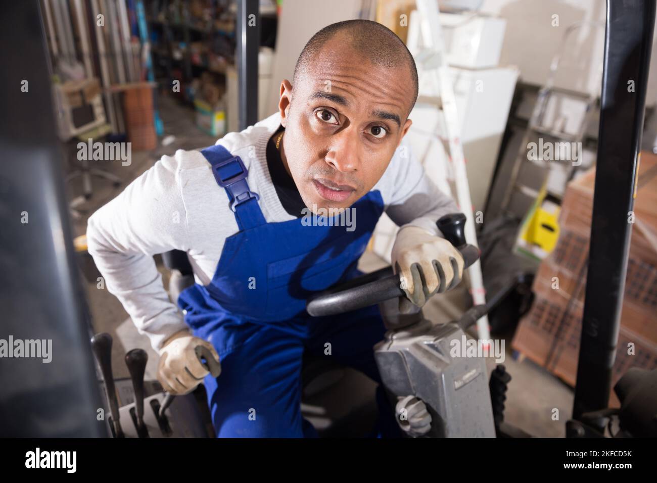 Phone forklift hi-res stock photography and images - Alamy