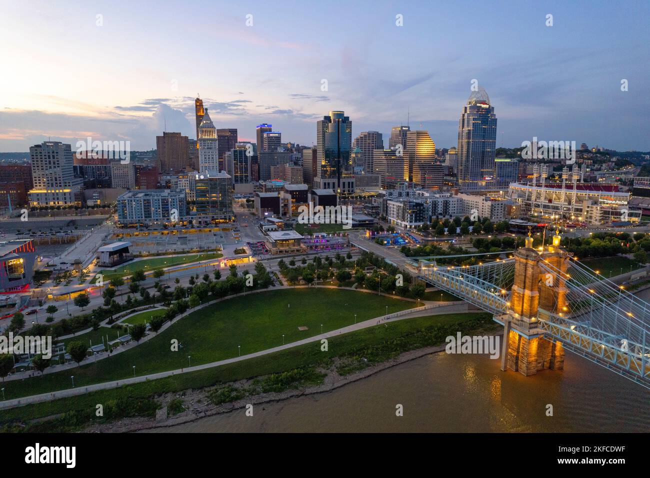 An aerial view of Cincinnati Ohio during sunset. USA Stock Photo - Alamy