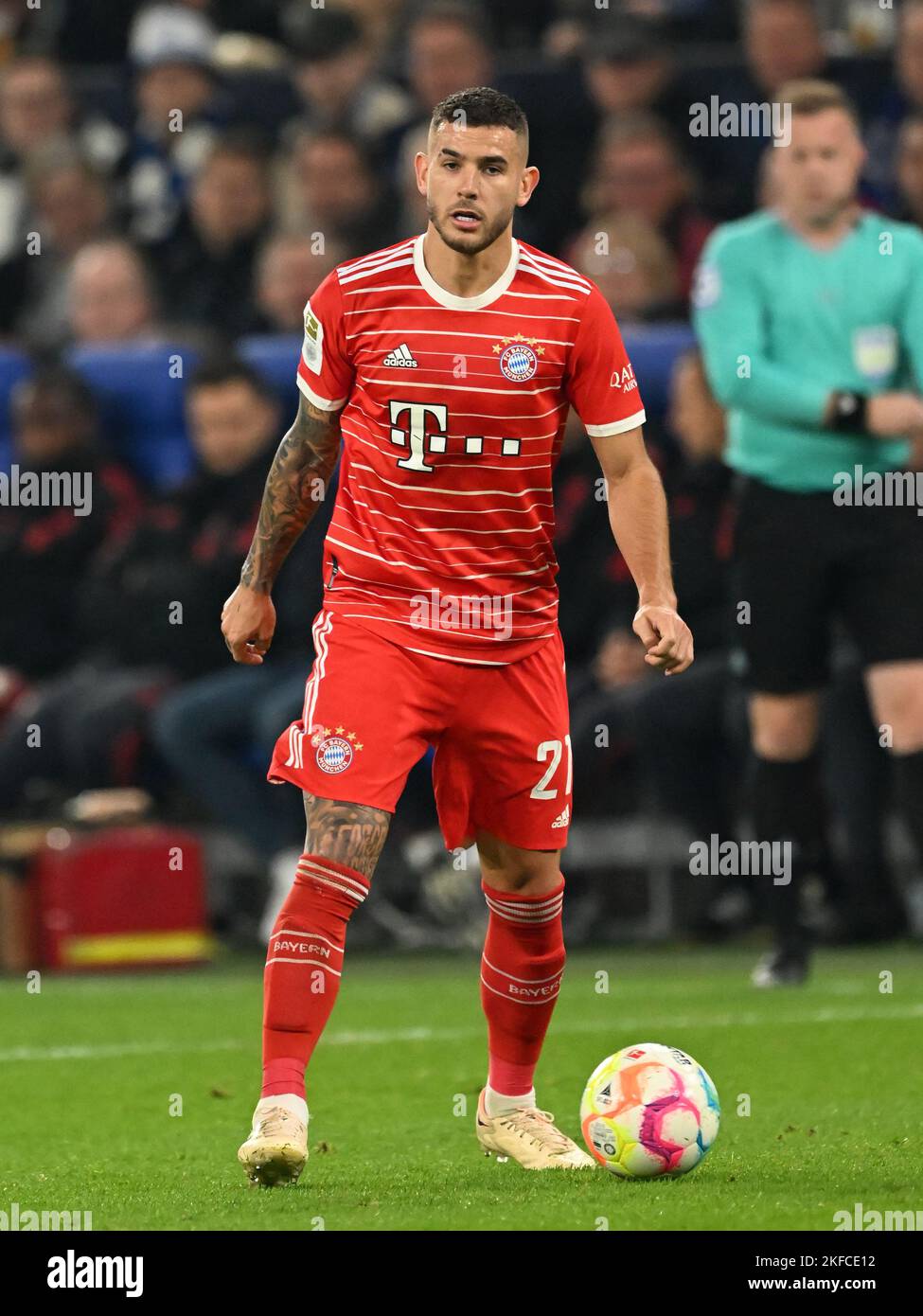 GELSENKIRCHEN - Lucas Hernandez of FC Bayern Munchen during the ...