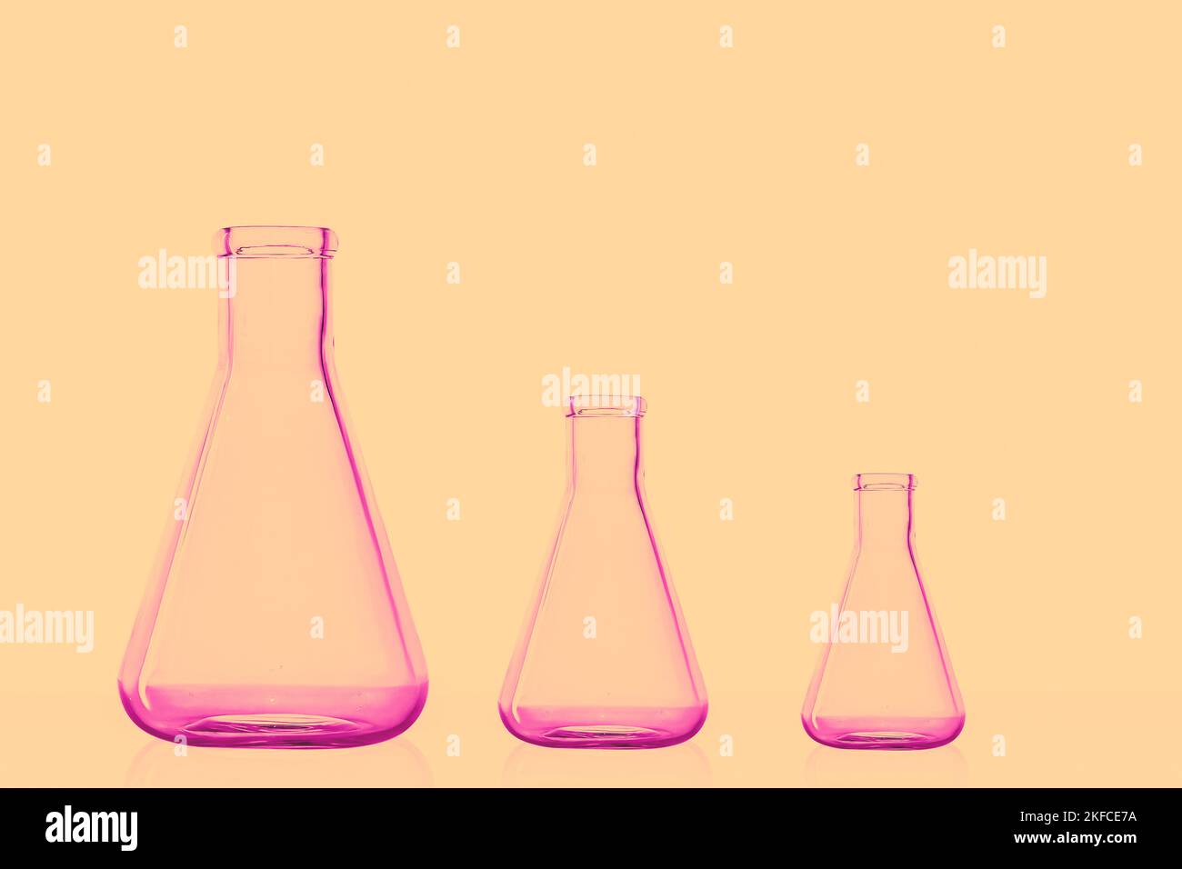 laboratory flasks, transparent glass, chemistry, medicine, laboratory ...