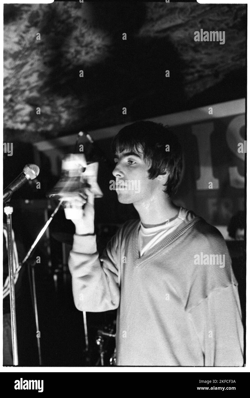 OASIS, FIRST UK HEADLINE TOUR, 1994: Liam Gallagher of Oasis at the ...
