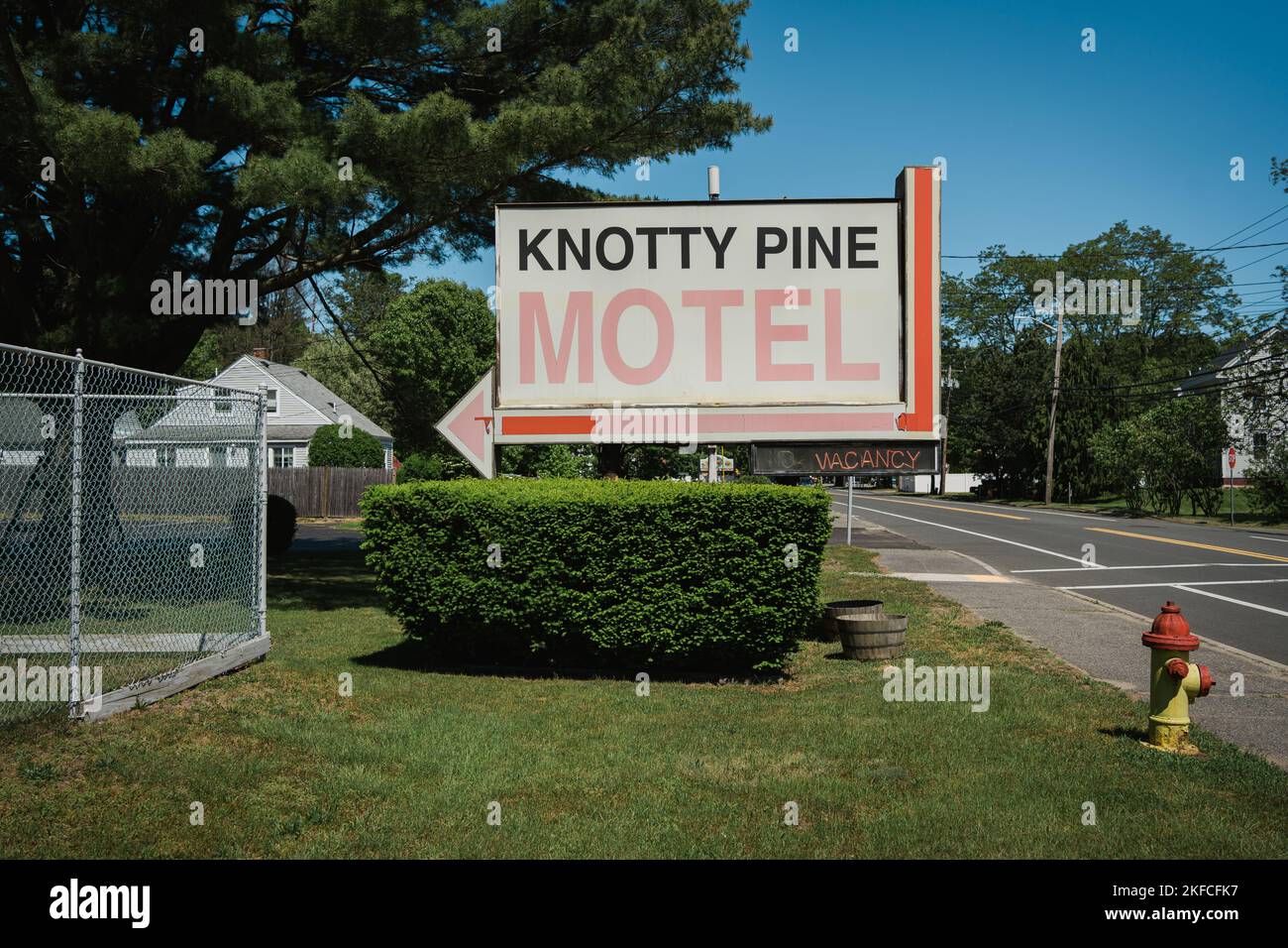 Knotty pine motel hi-res stock photography and images - Alamy