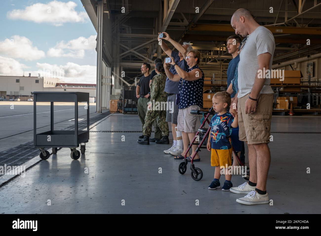 220907-N-RQ186-1155 Norfolk, Va. (September 7, 2022) Families welcome ...