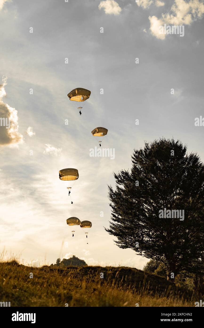 U.S. Army paratroopers, assigned to the 173rd Infantry Brigade Combat ...