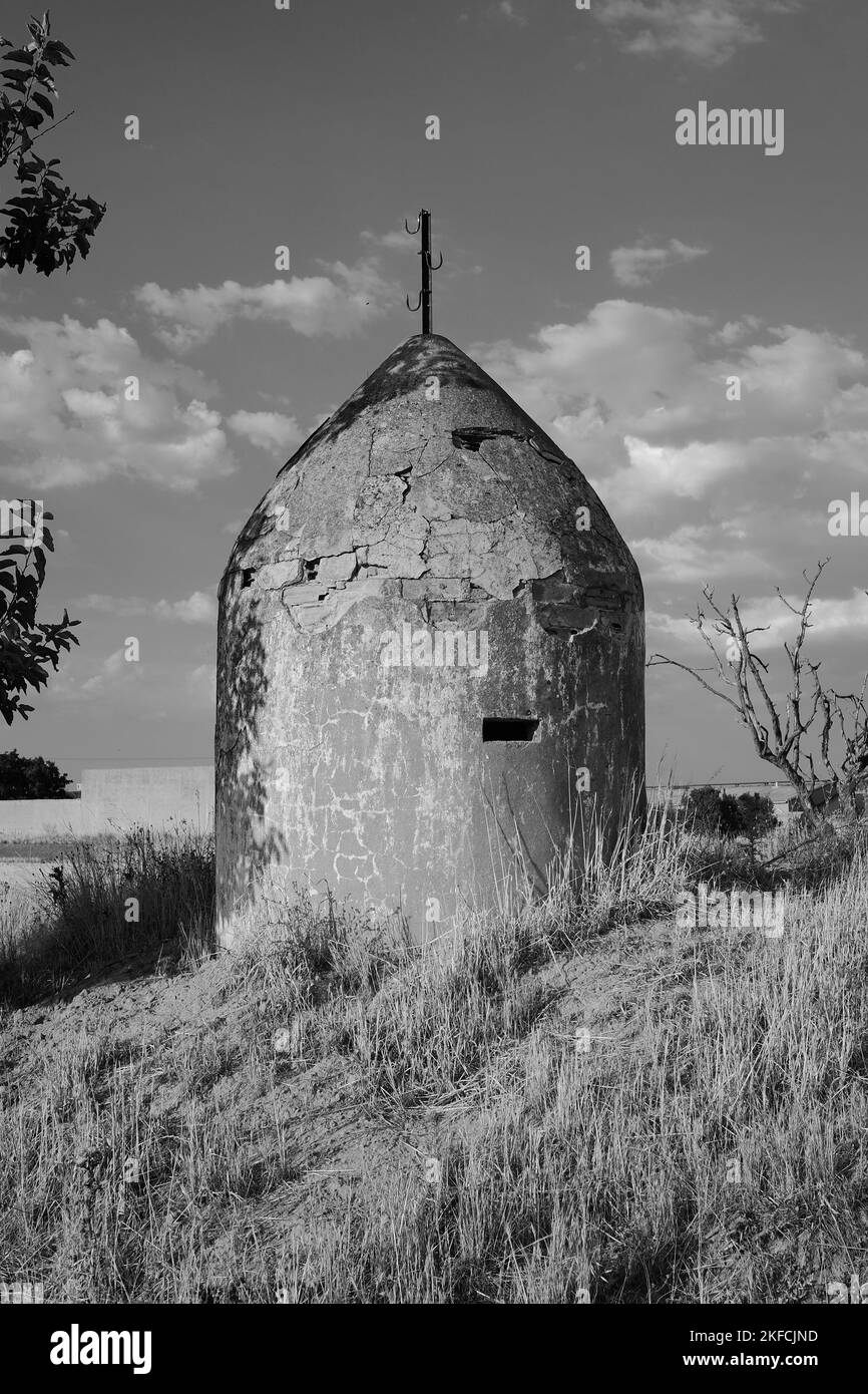 Sky well Black and White Stock Photos & Images - Alamy