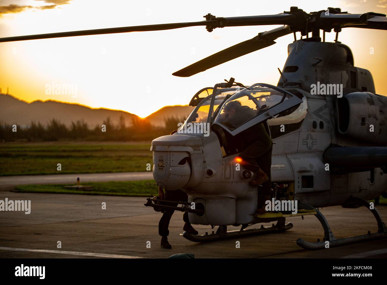 U.S. Marines with Marine Light Attack Helicopter Squadron - 773, 4th ...