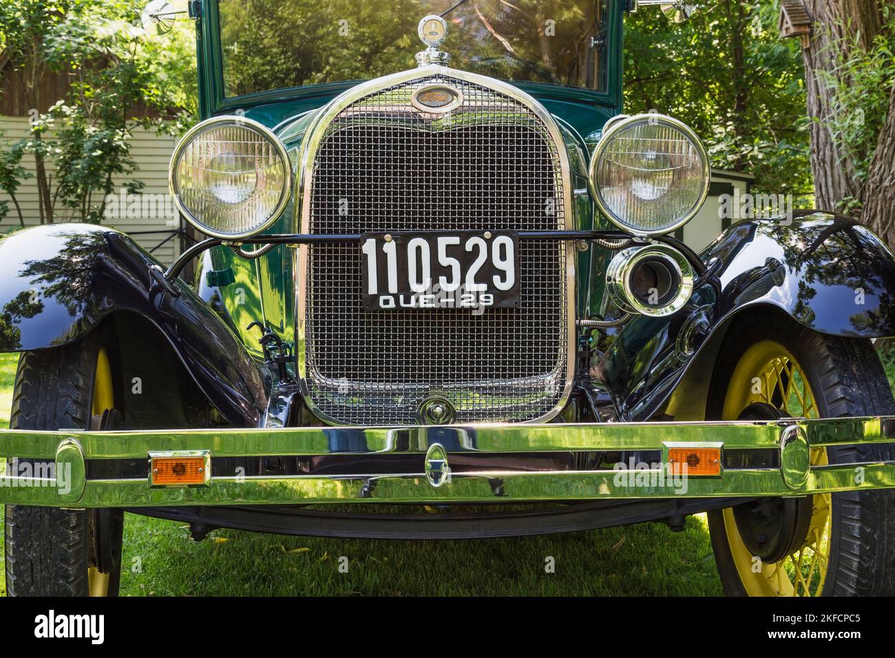 Front grill vintage ford model hi-res stock photography and images - Alamy