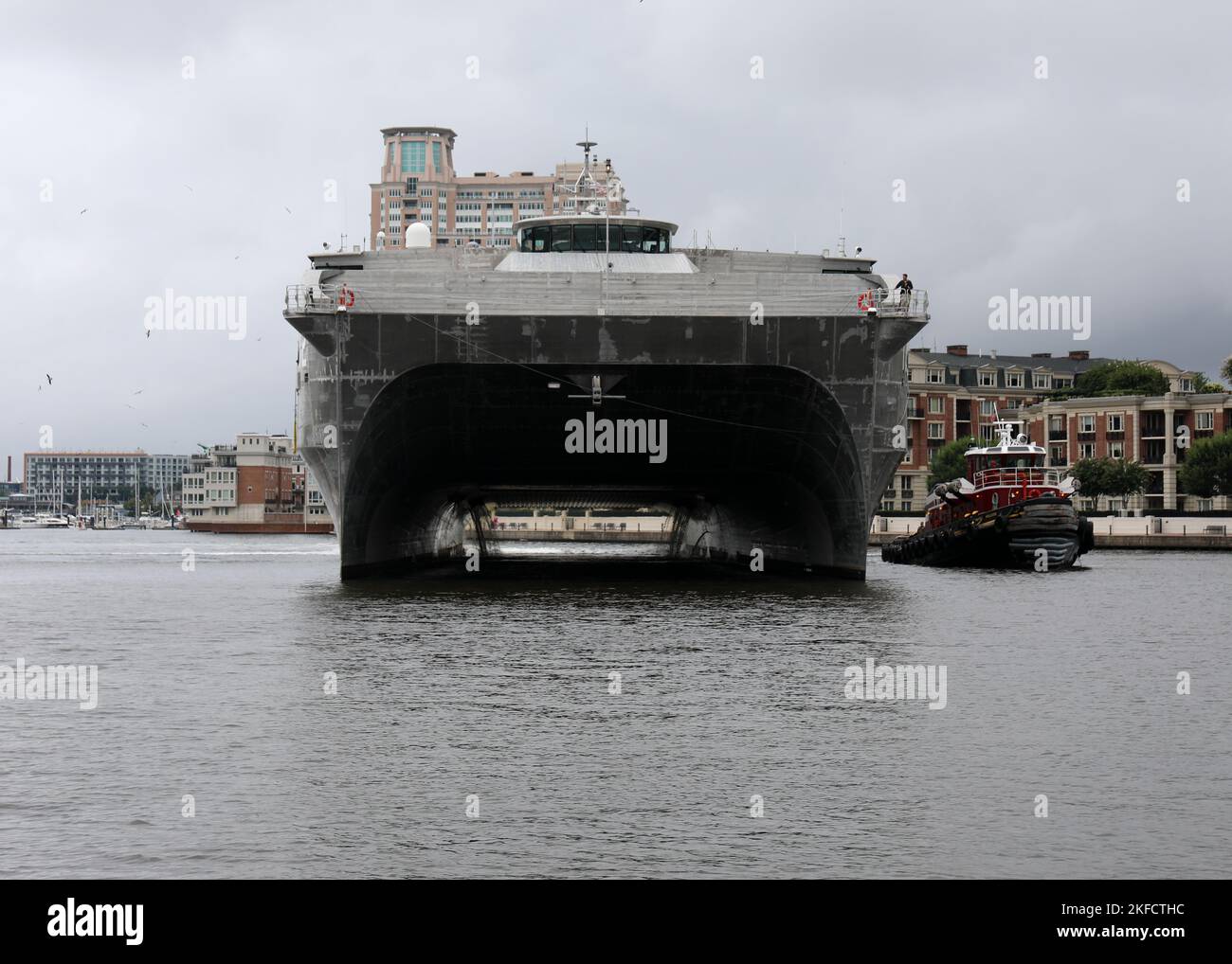 Usns newport t epf 12 hi-res stock photography and images - Alamy