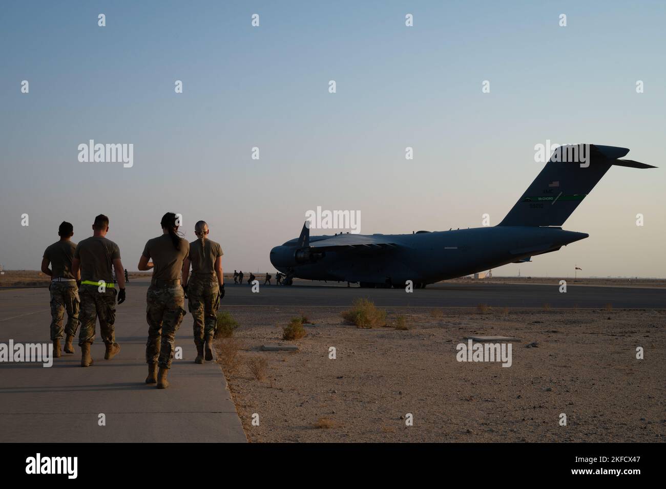 Airmen from the 386th Expeditionary Force Support Squadron and 386th ...