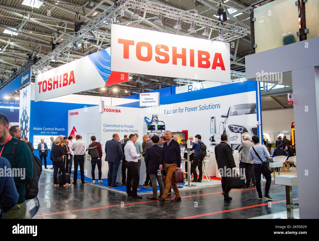 Toshiba bei der Electronica / Semicon Europa Messe, der Weltleitmesse ...