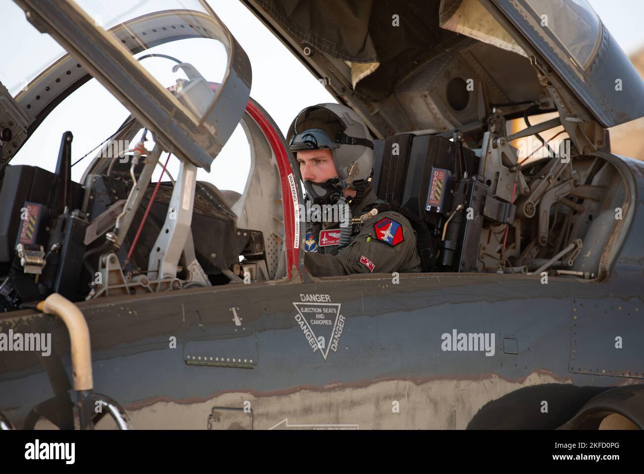 Pilots instrument hi-res stock photography and images - Alamy