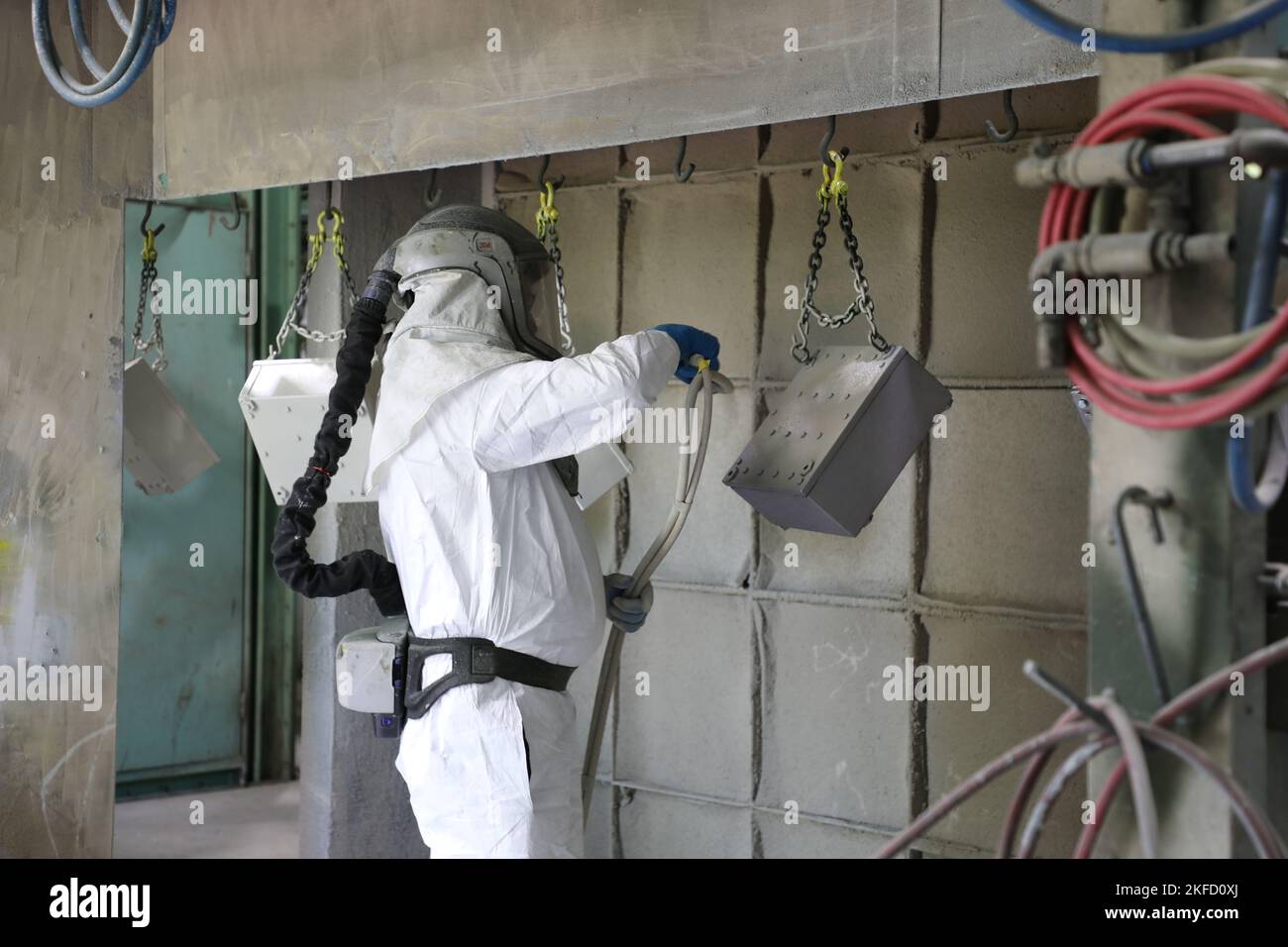 RAT Maintenance employee at Blue Grass Army Depot uses modernized ...