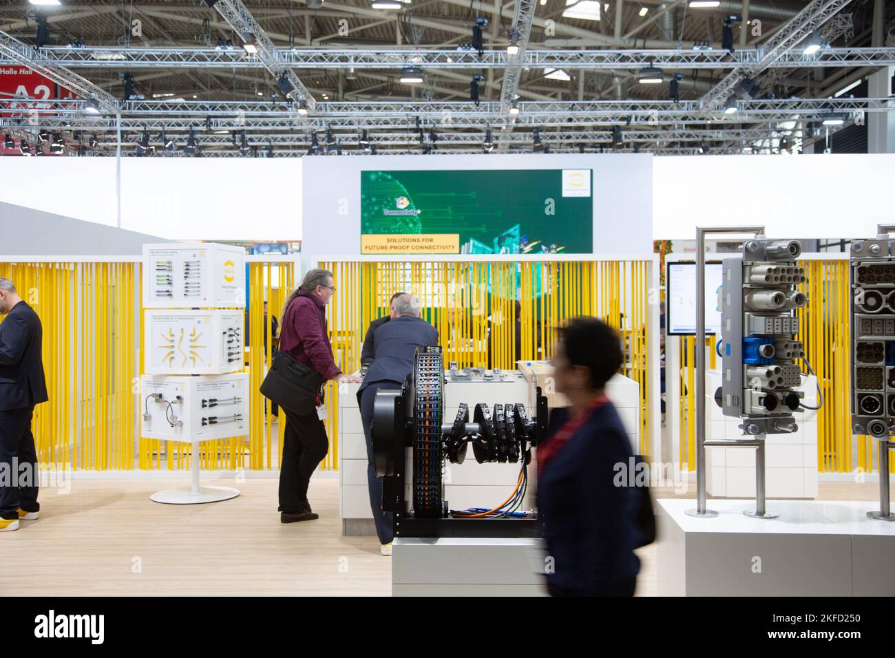 bei der Electronica / Semicon Europa Messe, der Weltleitmesse und ...