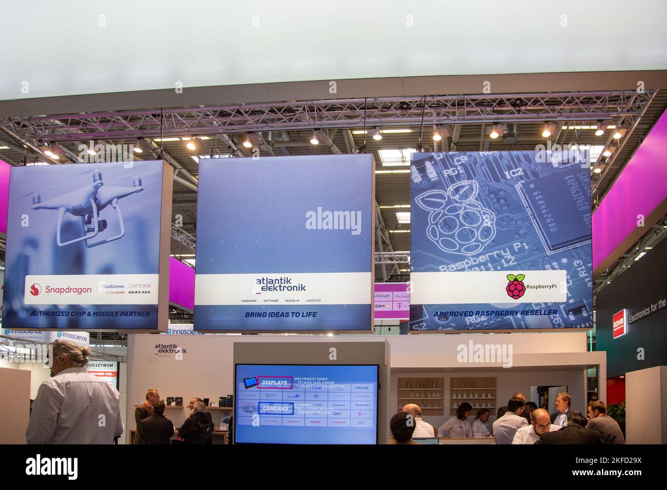 Munich, Germany. 17th Nov, 2022. Infineon bei der Electronica/Semicon Europa Messe, der ...