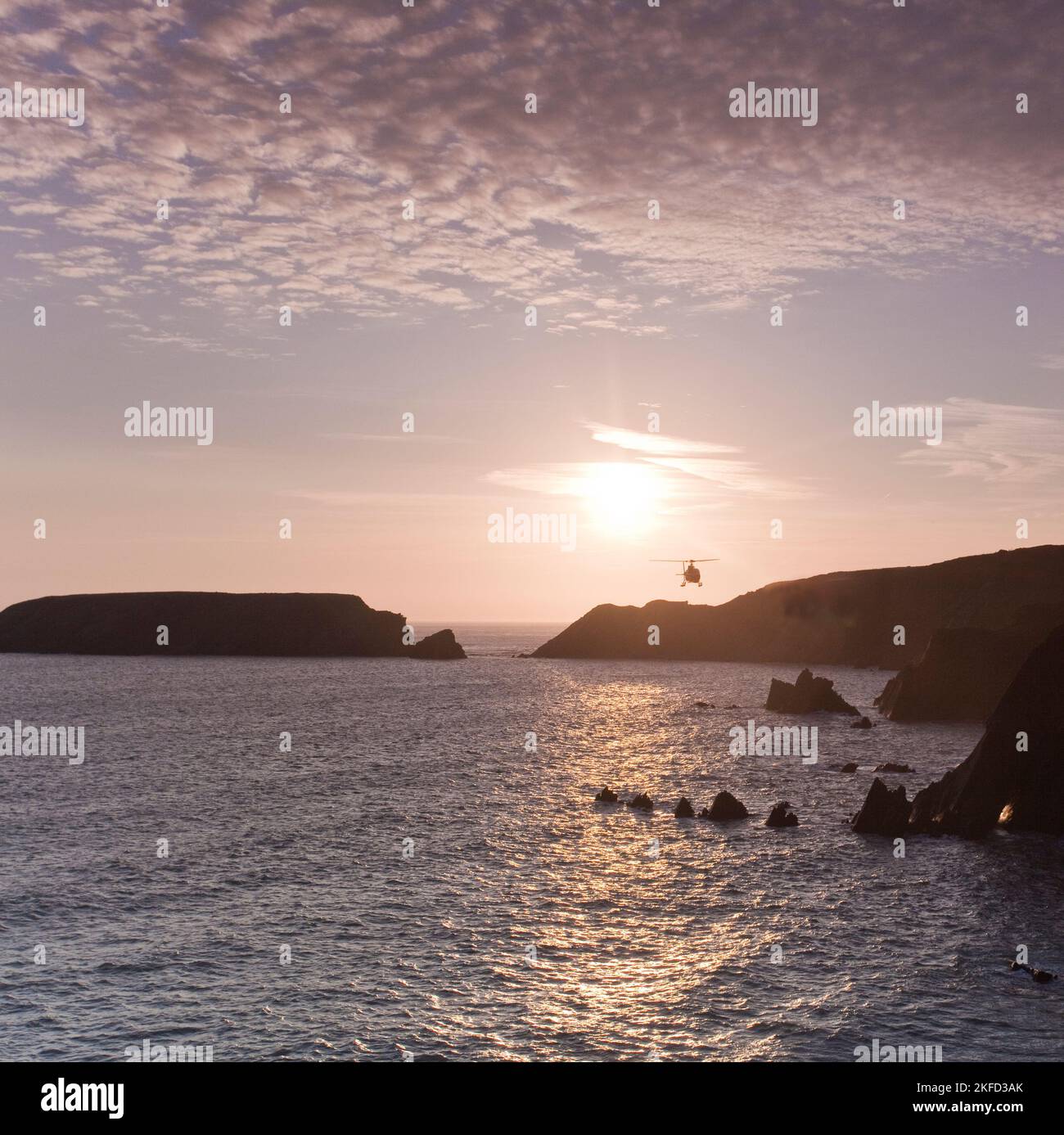 Beautiful late summer sunset, view of Irish sea, Gateholm Island ...