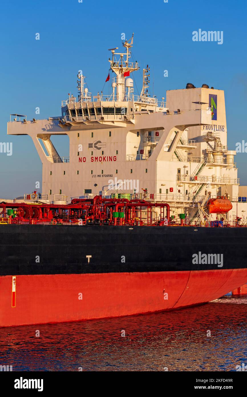 Oil tanker Front Lynx,Fawley Refinery,Southampton, Hampshire, England ...