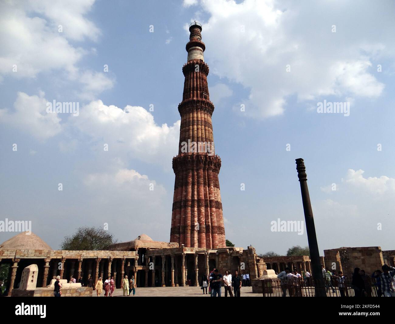 Mosque and minar symbol hi-res stock photography and images - Alamy