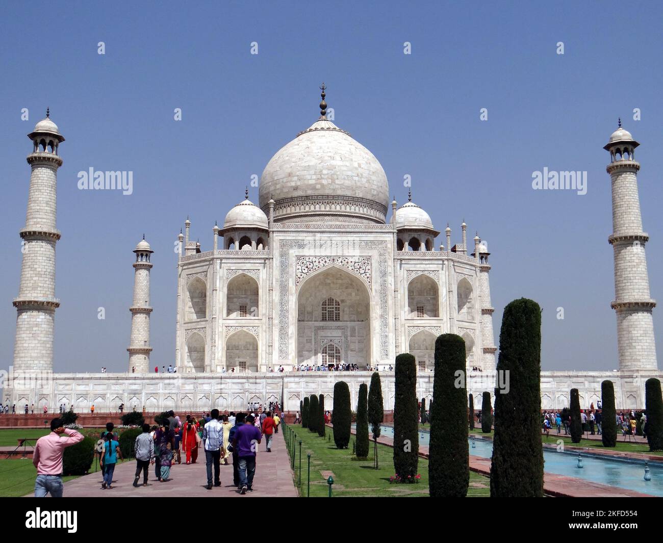 The Taj Mahal with tourist visiting the famous landmark in Agra, India ...