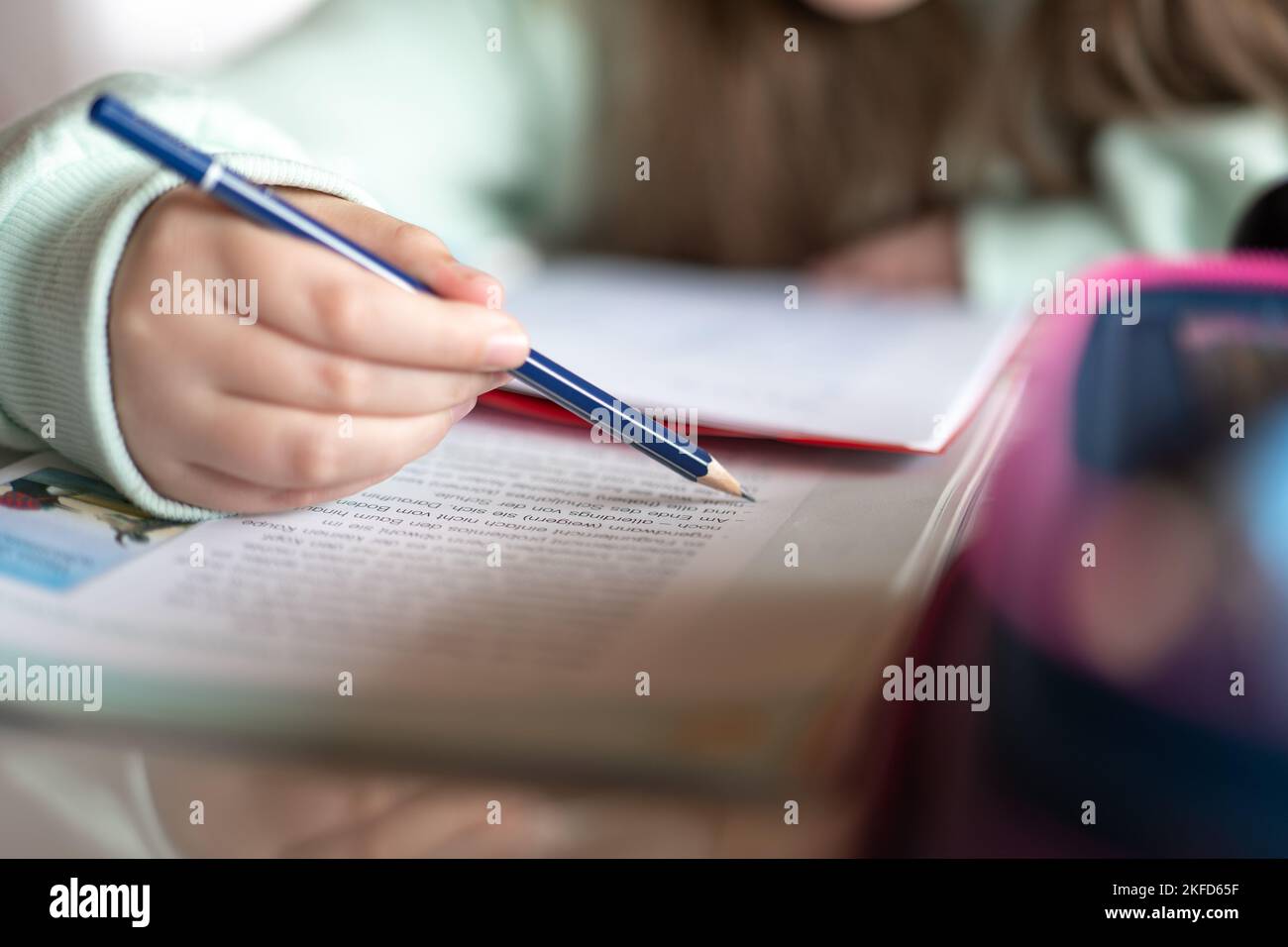 Girl reading letters hi-res stock photography and images - Alamy