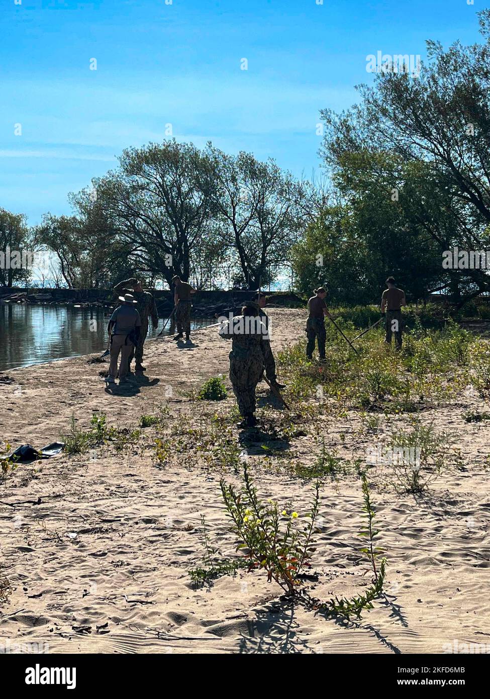 GREAT LAKES, Il. (Sep. 8, 2022) Sailors assinged to Naval Station Great ...