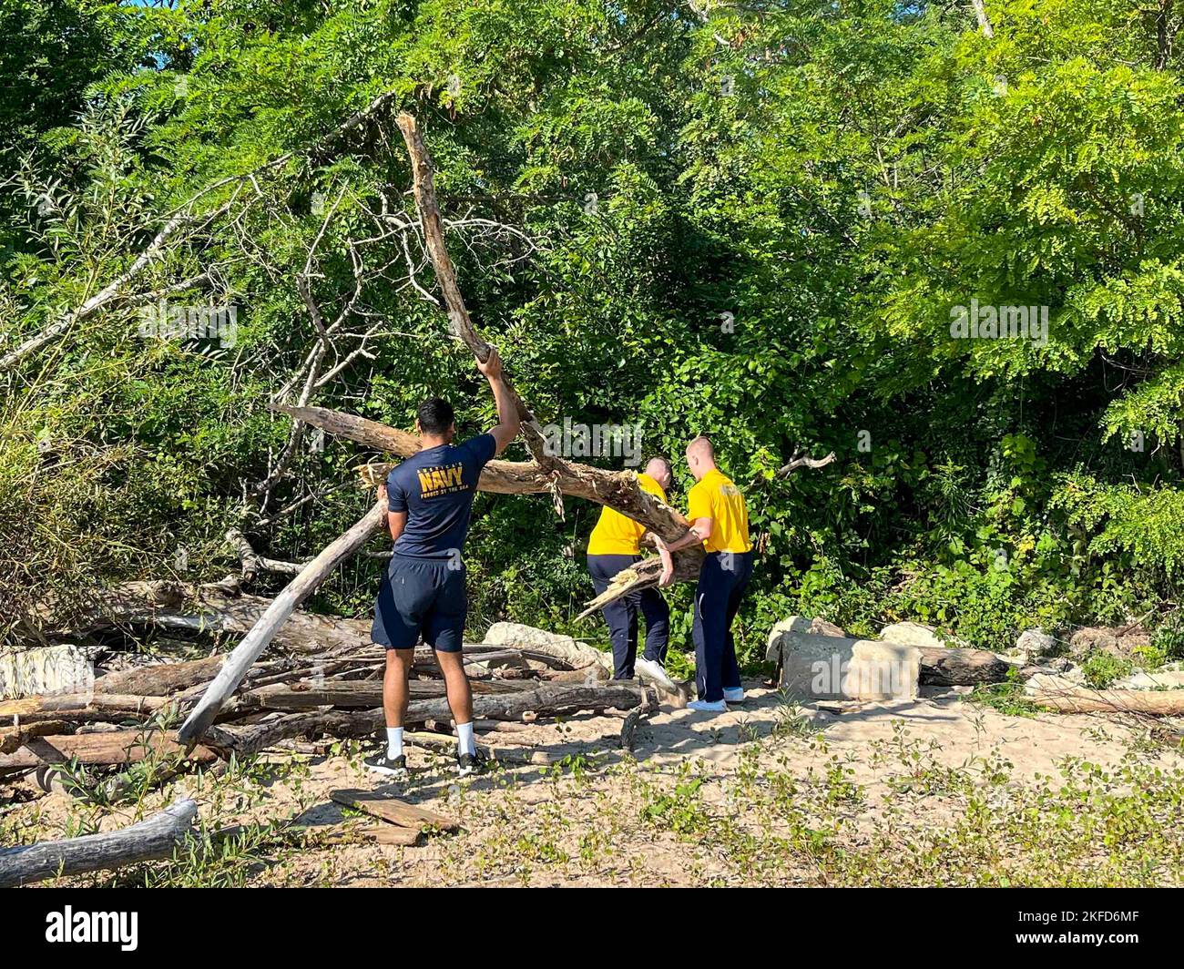 GREAT LAKES, Il. (Sep. 8, 2022) Sailors assinged to Naval Station Great ...