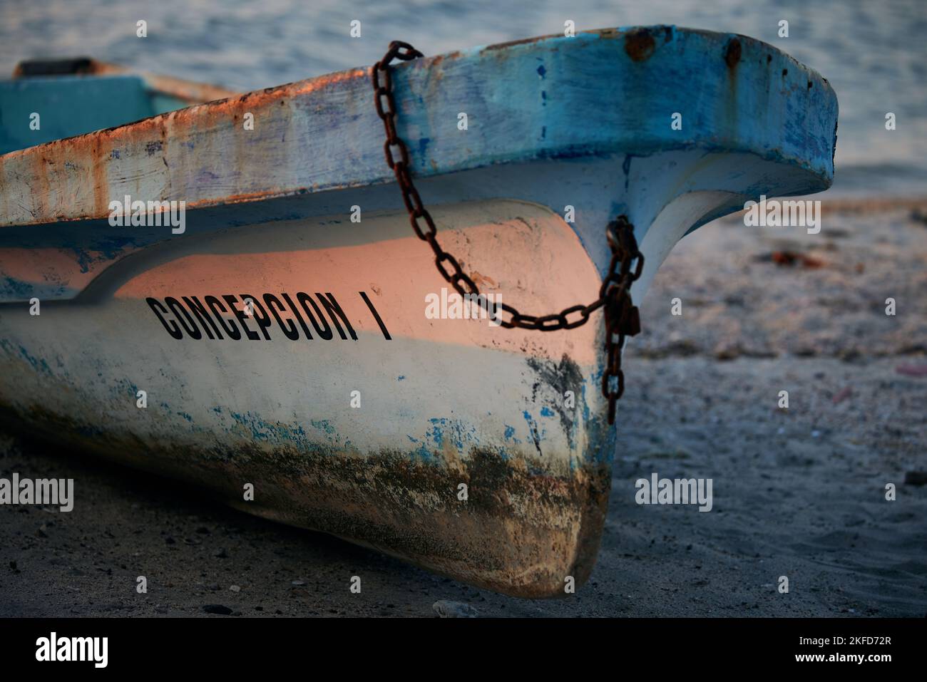 The old boat at the beach of La Paz, Baja California Sur, Mexico, close ...