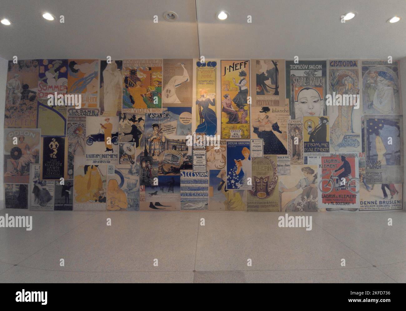 Posters at national gallery hi-res stock photography and images - Alamy