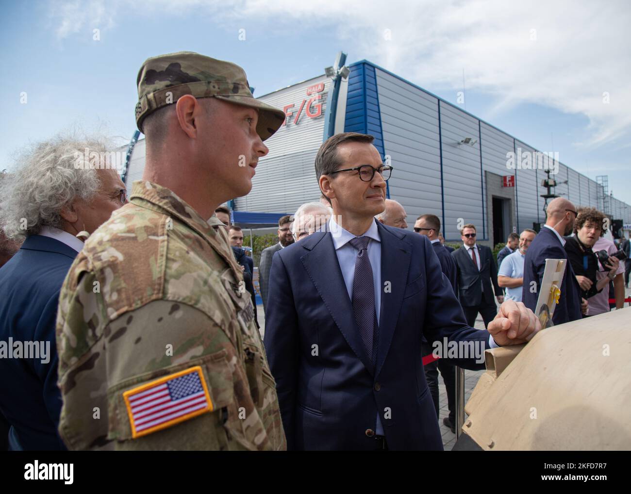 U.S. Army Staff Sgt. Bryce Sanders, left, from Sioux City, Iowa, a M1 ...