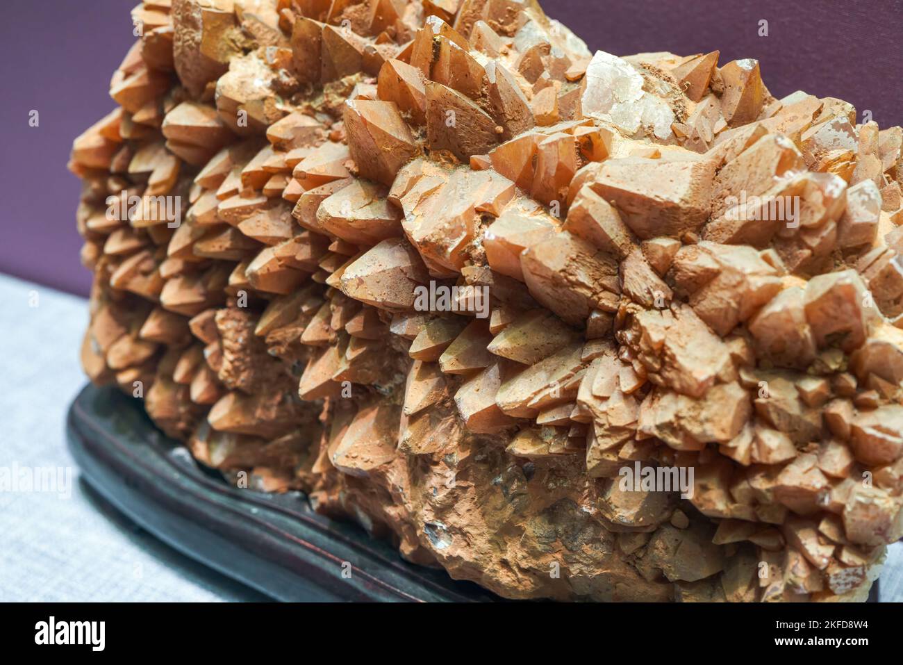 Close-up of naturally occurring rare crystalline ore Stock Photo - Alamy