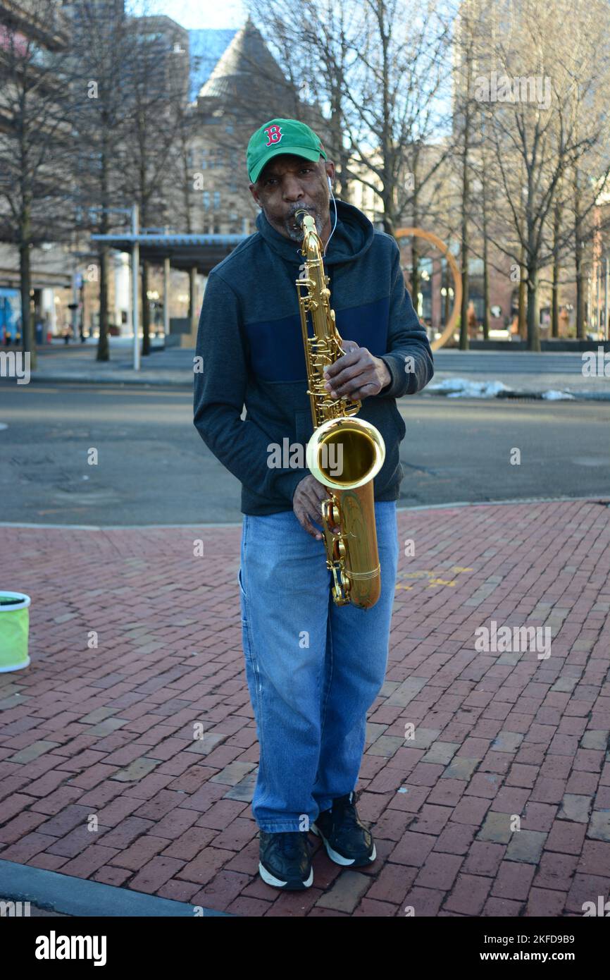Male musician playing saxophone hi-res stock photography and images - Alamy