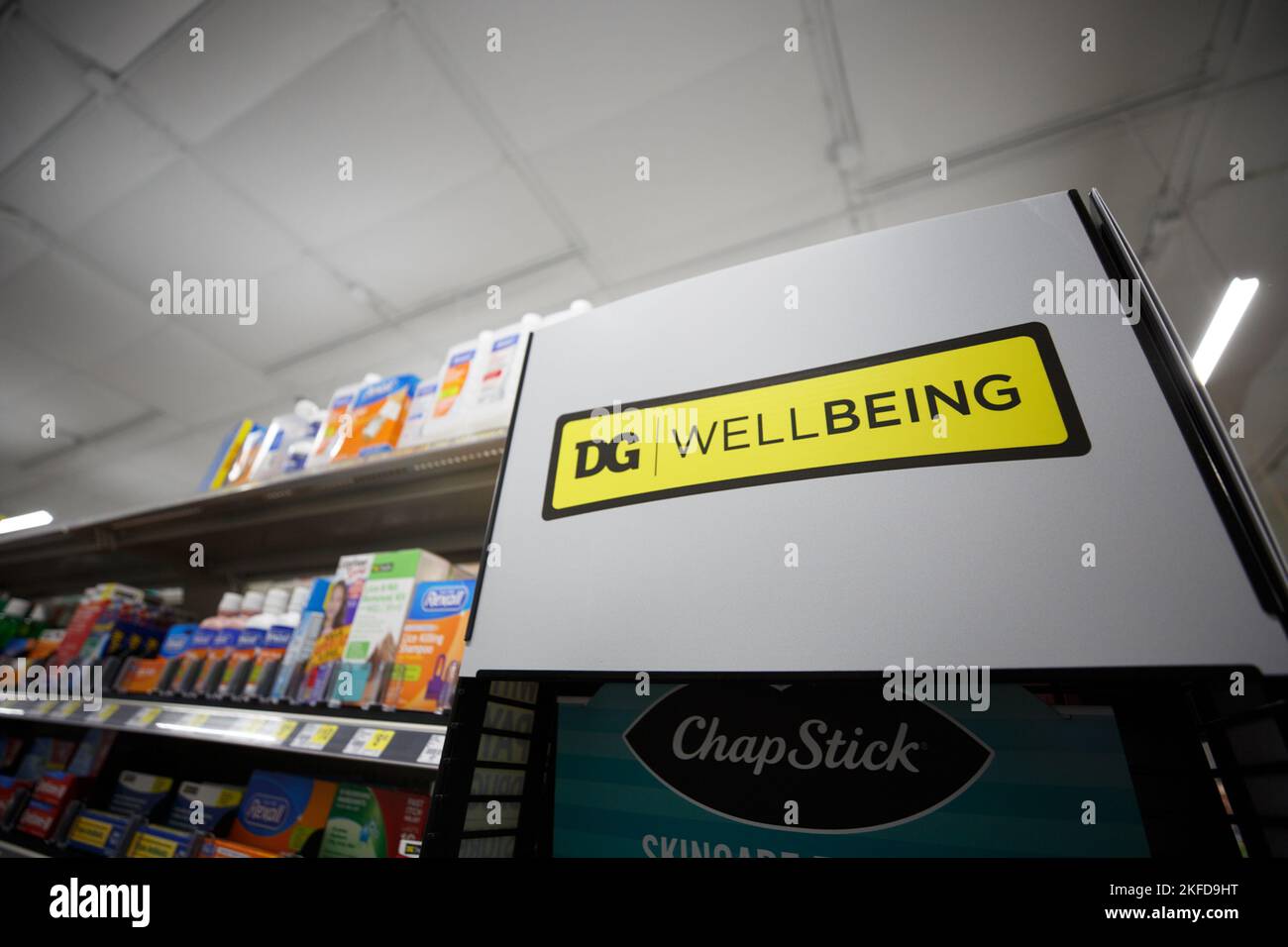 Dollar general store interior hi-res stock photography and images - Alamy