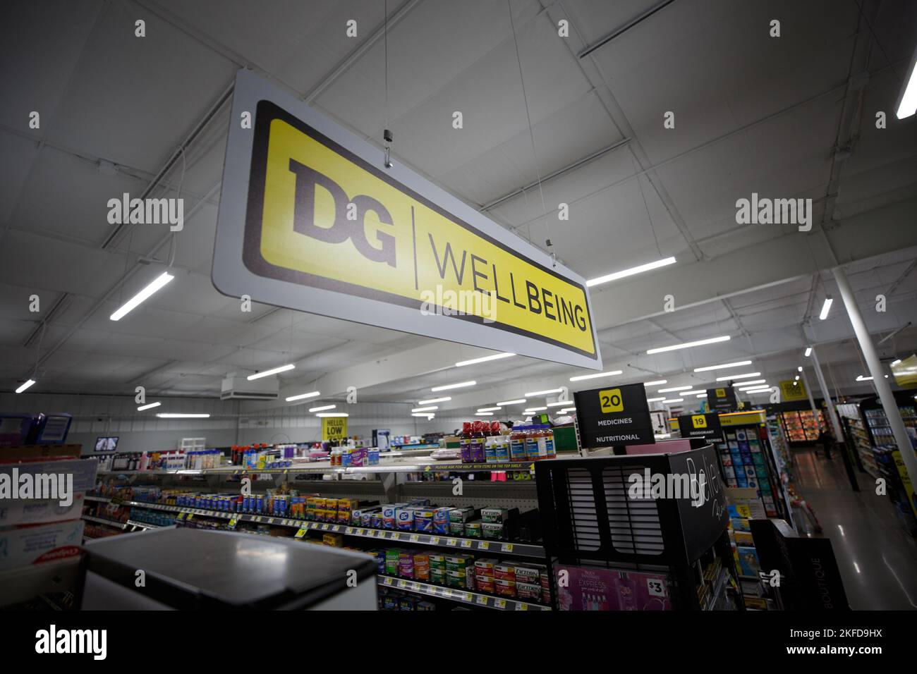 Dollar general store interior hi-res stock photography and images - Alamy