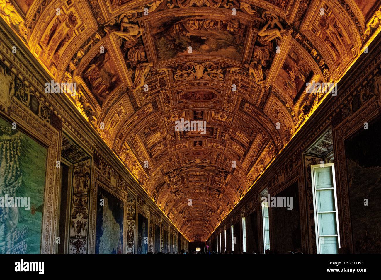 Decorated ceiling and walls hi-res stock photography and images - Alamy
