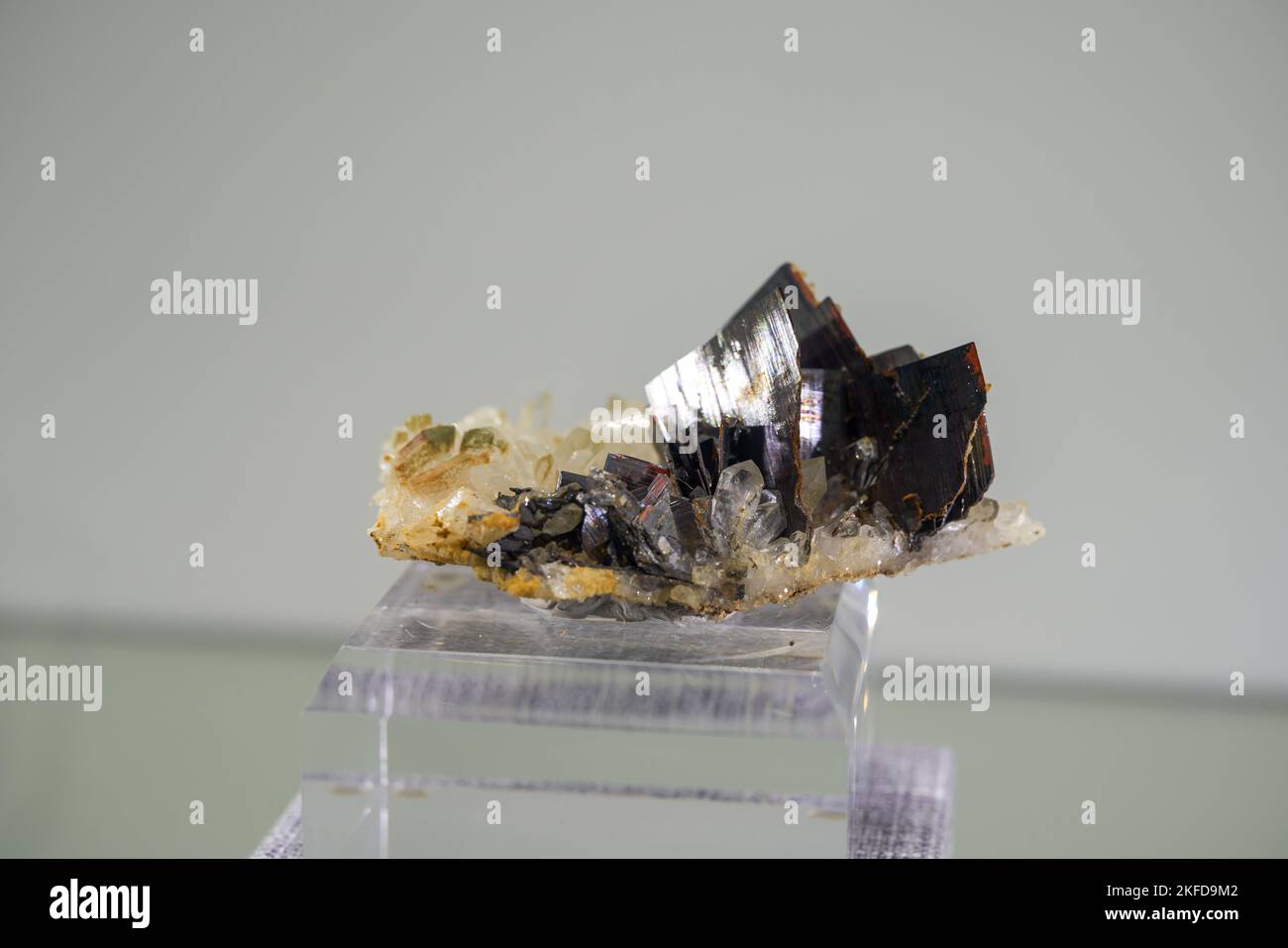 Close-up of naturally occurring rare crystalline ore Stock Photo - Alamy