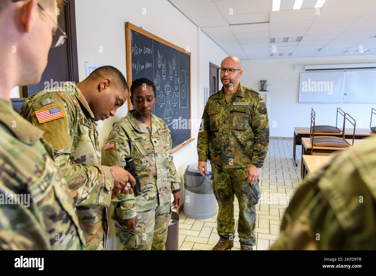 U.S. Soldiers with 39th Strategic Signal Battalion familiarize with the ...