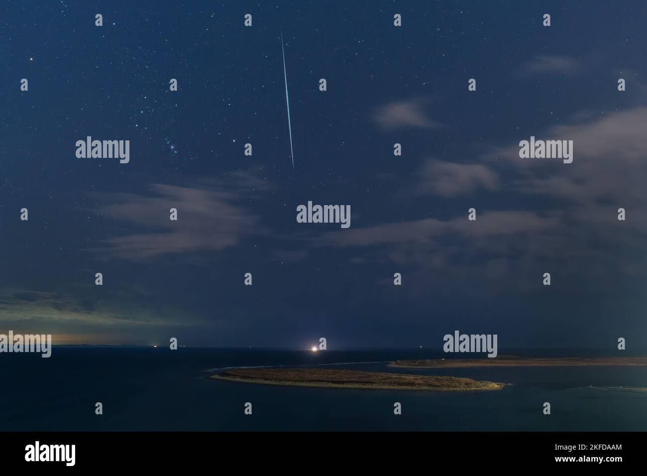 2022 meteor shower hi-res stock photography and images - Alamy