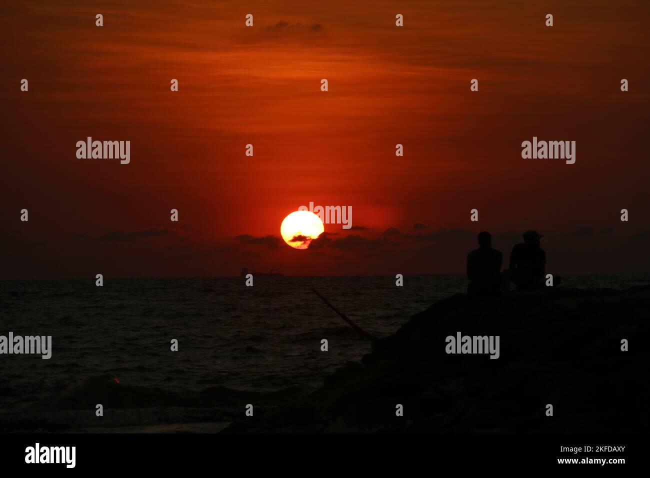 Beautiful Sunsets in the Beach, Visit Sri Lanka Stock Photo - Alamy