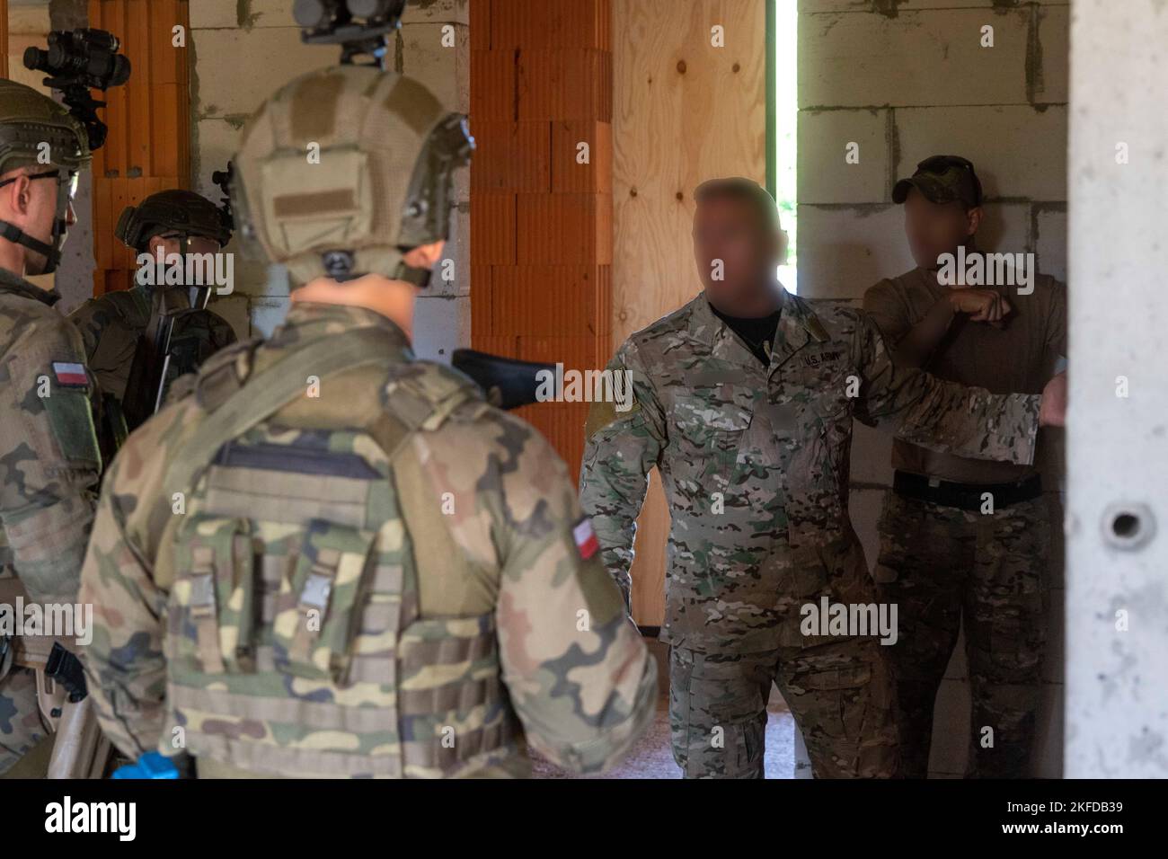 Green Berets assigned to 10th Special Forces Group (Airborne) (10th SFG ...