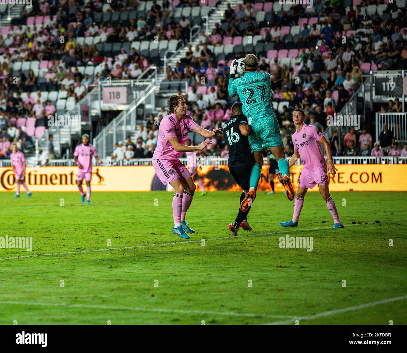 Football goalkeeper save hi-res stock photography and images - Alamy