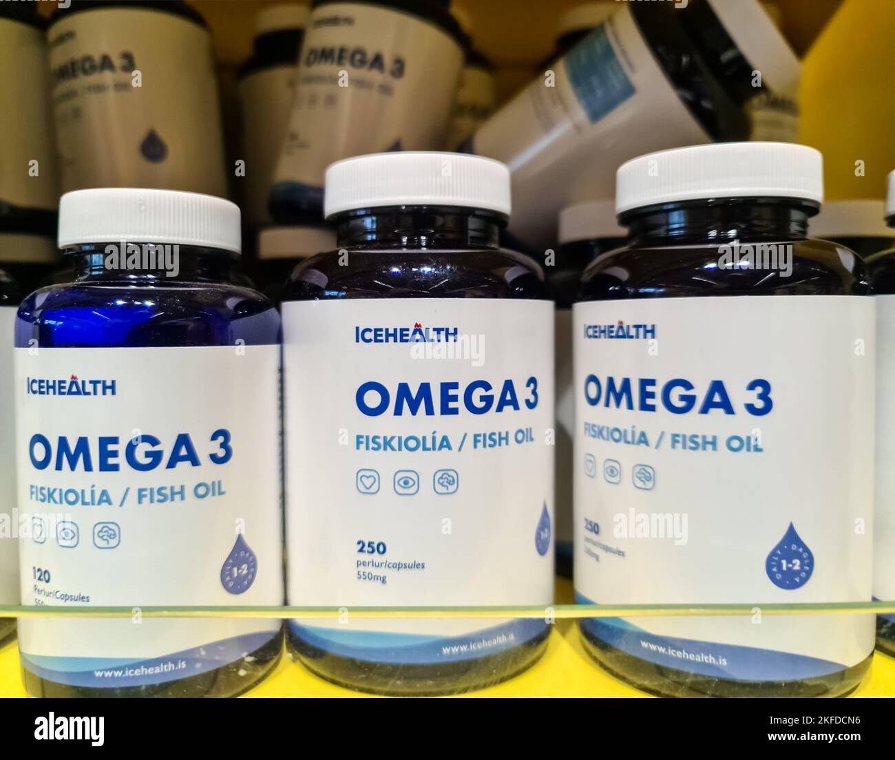 Medical jars shelf hi-res stock photography and images - Alamy