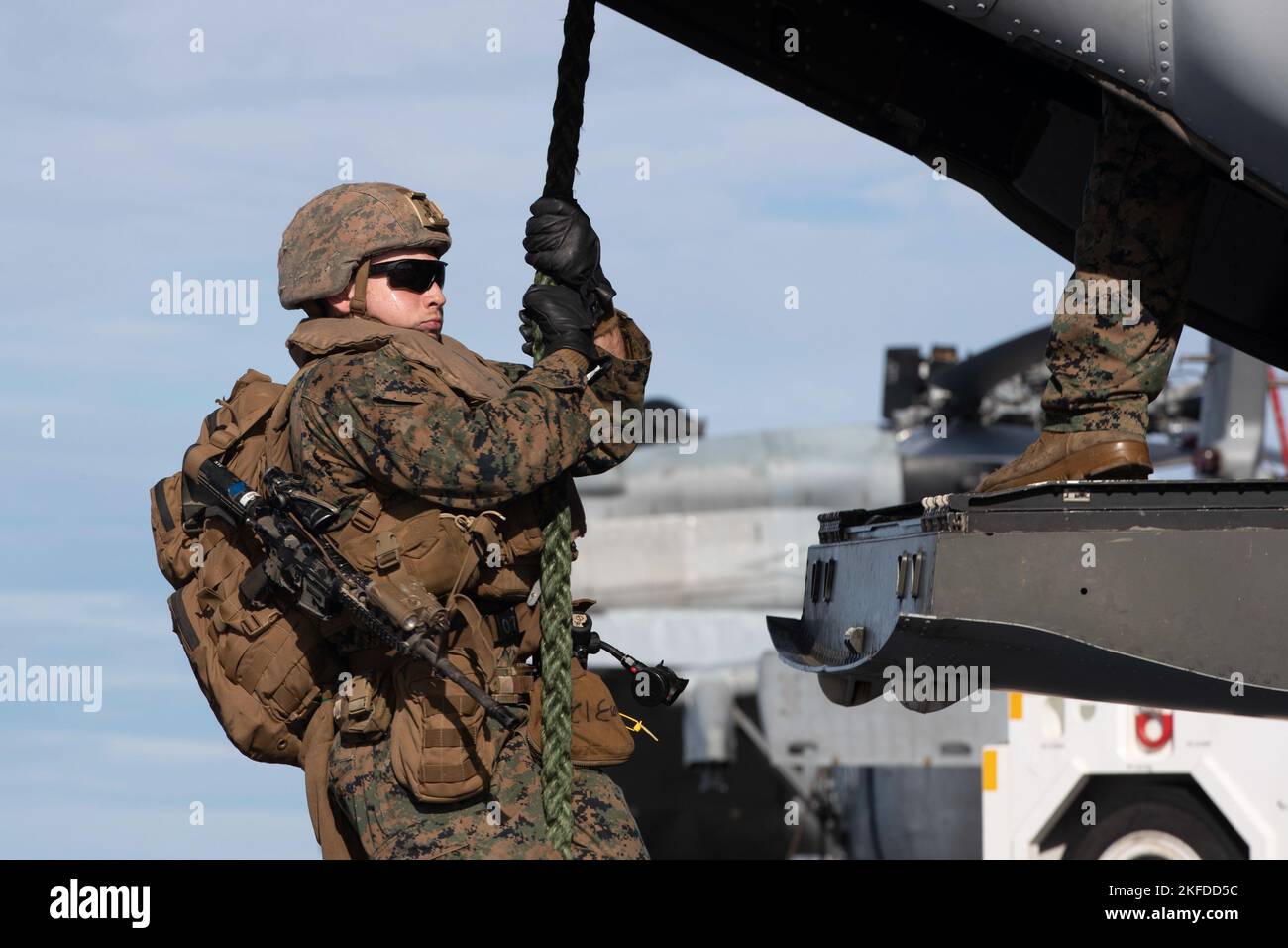 220909-N-XN177-2253 SOUTH CHINA SEA (Sept. 9, 2022) – Hospital Corpsman ...