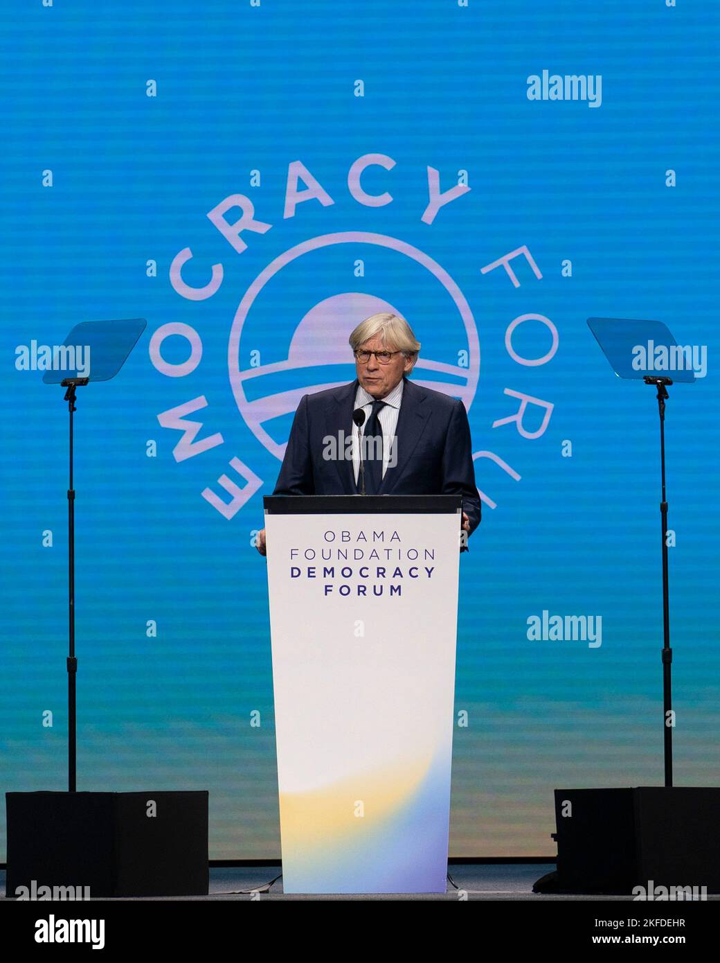 Dr lee bollinger hi-res stock photography and images - Alamy