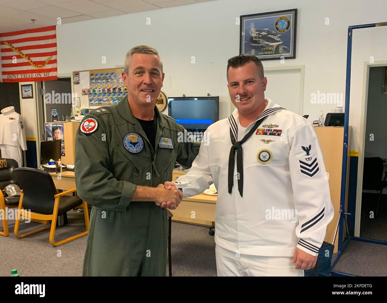 Navy recruiting station sparks hi-res stock photography and images - Alamy