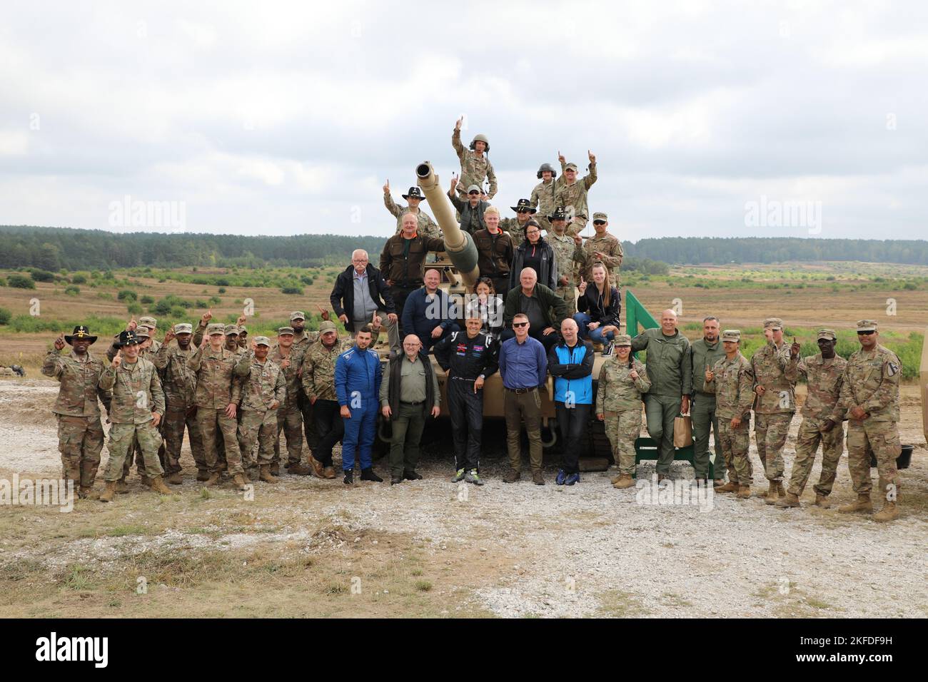 U.S. Army soldiers assigned to 6-9 Cavalry Regiment, 3rd Armored ...
