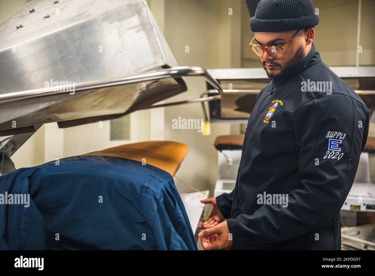 220909-N-GF955-1067 BALTIC SEA (Sept. 9, 2022) U.S. Navy Retail ...